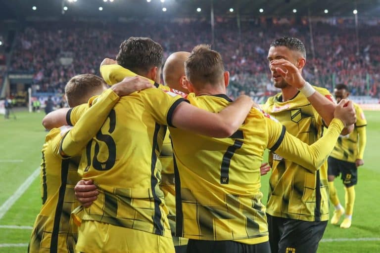 Wieczysta walczy o awans do Ekstraklasy. Baraże zagra w Krakowie - Goal.pl